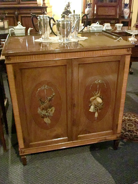 English Gallery | Louis' Antiques incorporating The Perth Antique Centre